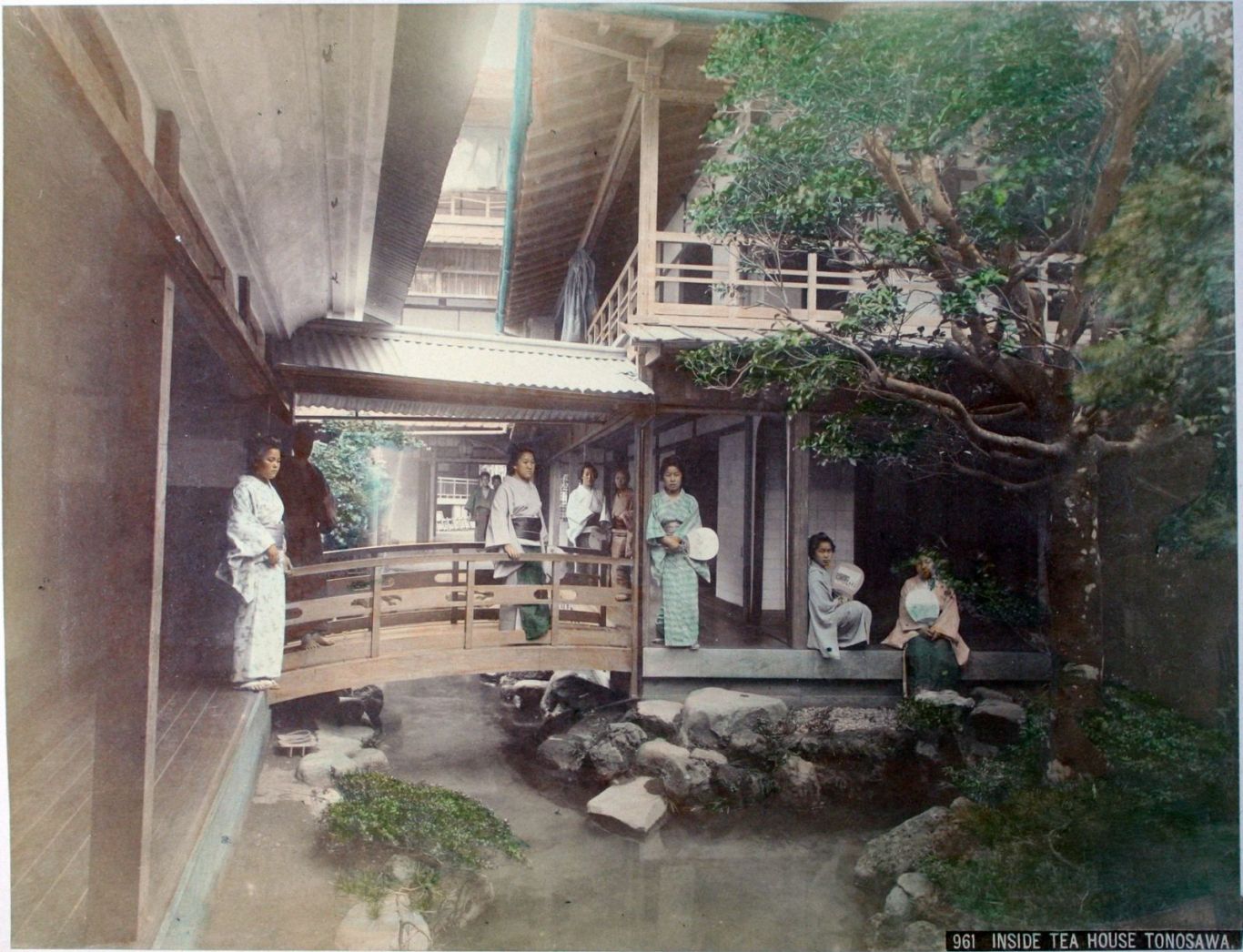 PB2-041_961 INSIDE TEA HOUSE TONOSAWA | HAKONE JAPAN | Visit to ...